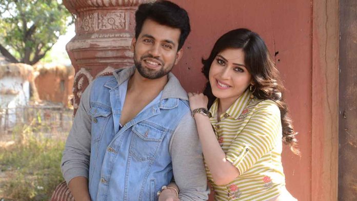 Akash Mukherjee and Aishwarya Raj Bhakuni bond well, both love the ...