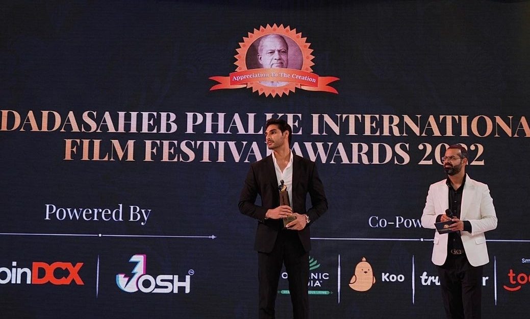 At DPIFF Awards 2022, Ahan Shetty wins ‘Best Actor Debut’ award ...